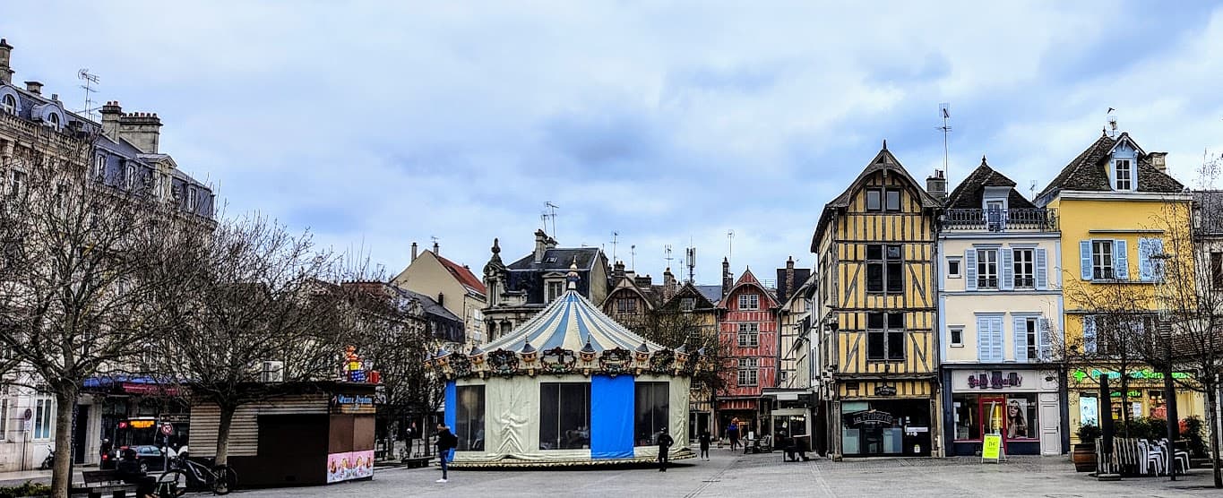 Troyes en Champagne, Cité du Vitrail. – Dico du patrimoine
